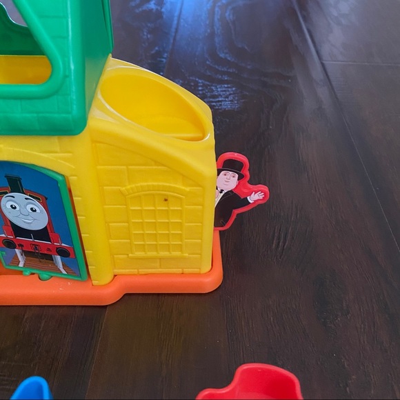 thomas and Friends | Toys | Thomas And Friends Station With Thomas ...